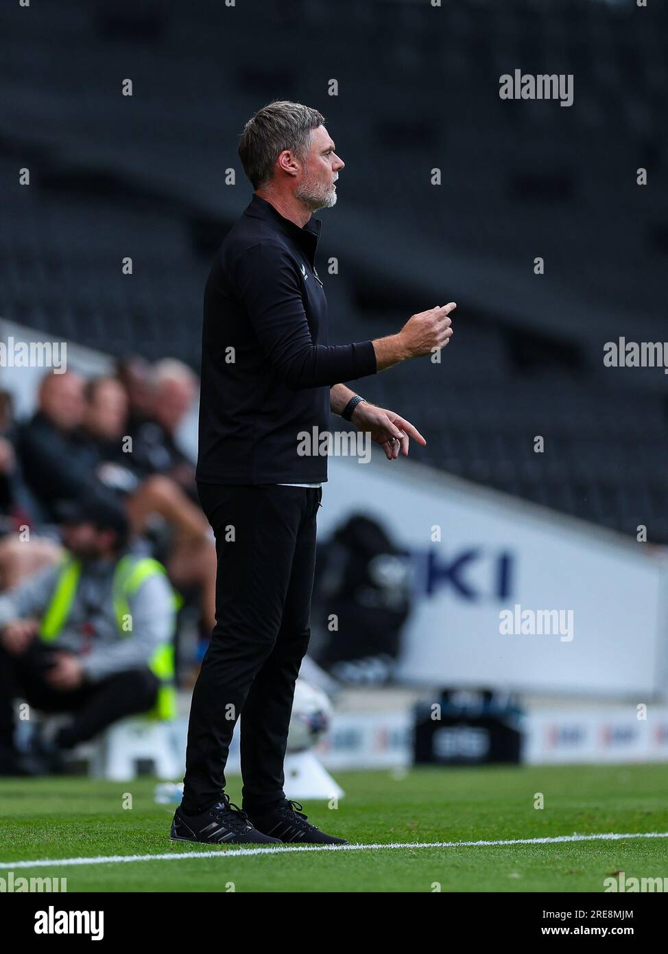 Graham alexander mk dons hi-res stock photography and images - Alamy