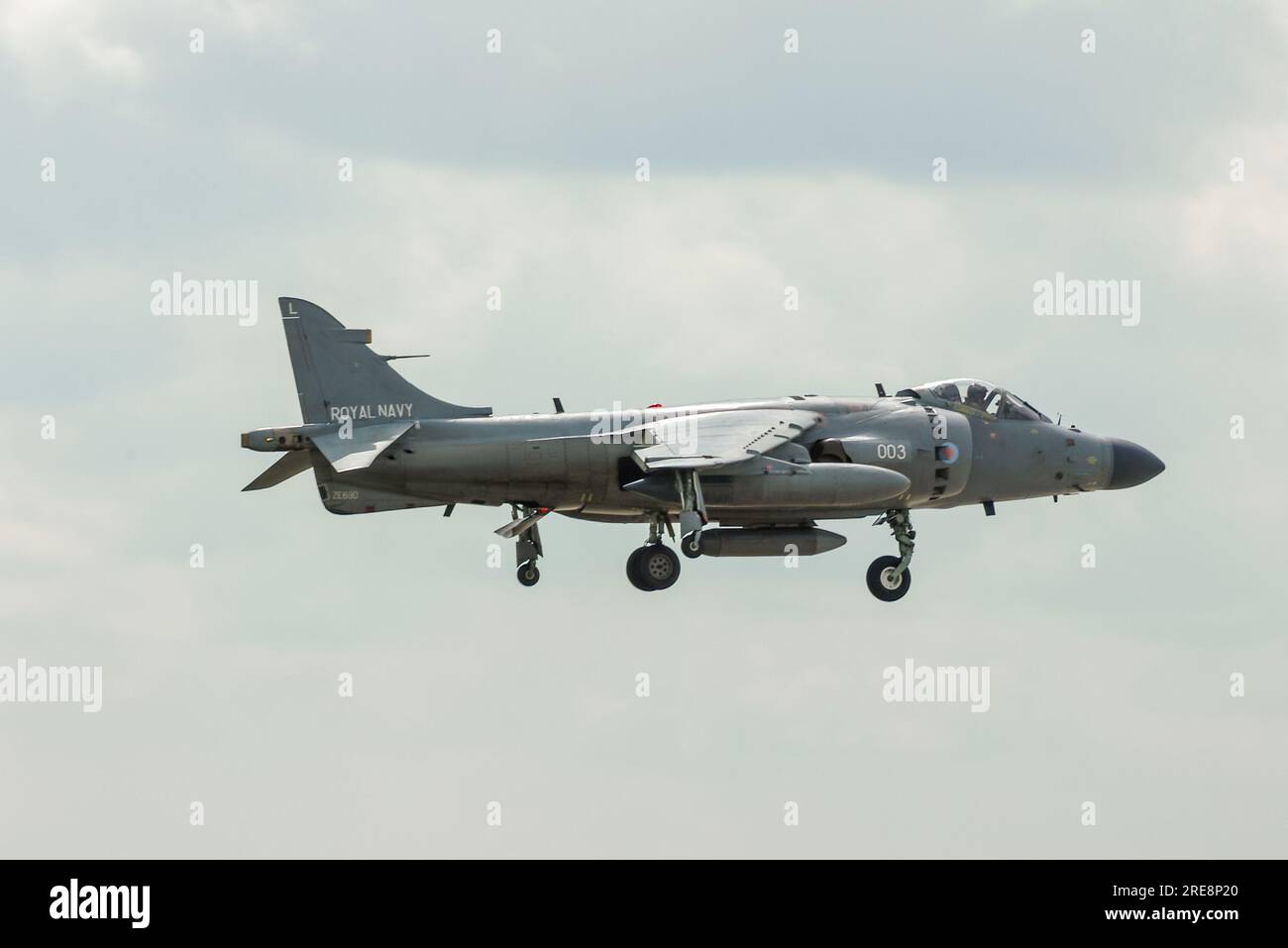 Royal Navy British Aerospace Sea Harrier FA2 fighter jet plane ZE690 ...