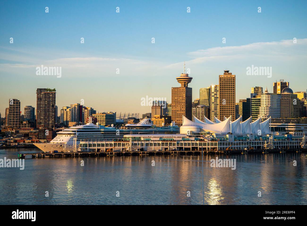 Early morning view toronto skyline hi-res stock photography and images ...