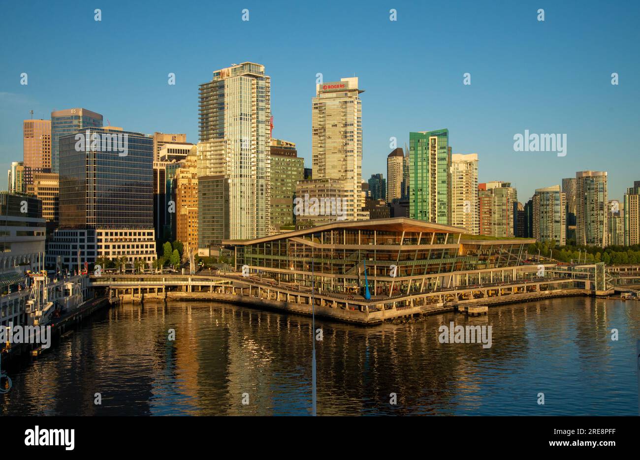 Early morning view toronto skyline hi-res stock photography and images ...