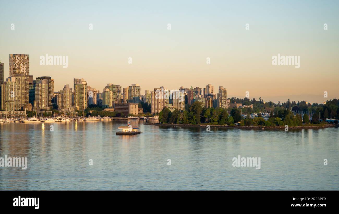 Early morning view toronto skyline hi-res stock photography and images ...