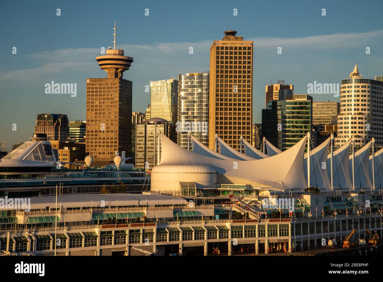 Early morning beautiful scenery Vancouver Port Canada Stock Photo - Alamy