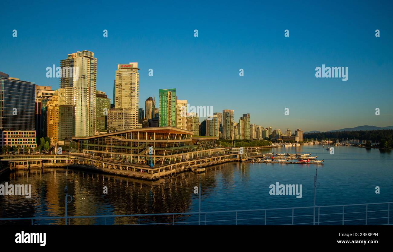 Early morning beautiful scenery Vancouver Port Canada Stock Photo - Alamy