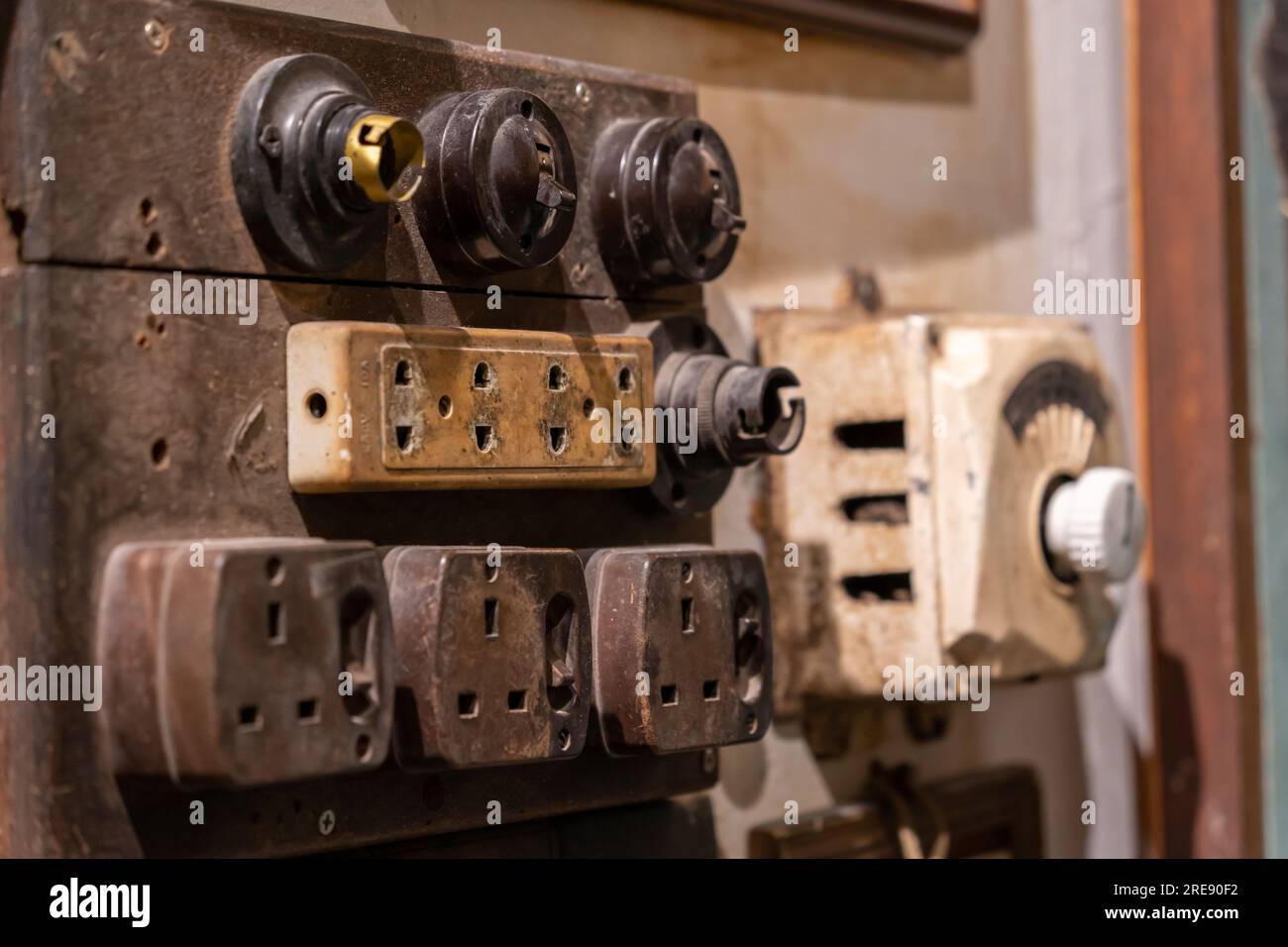 Vintage switch hi-res stock photography and images - Alamy