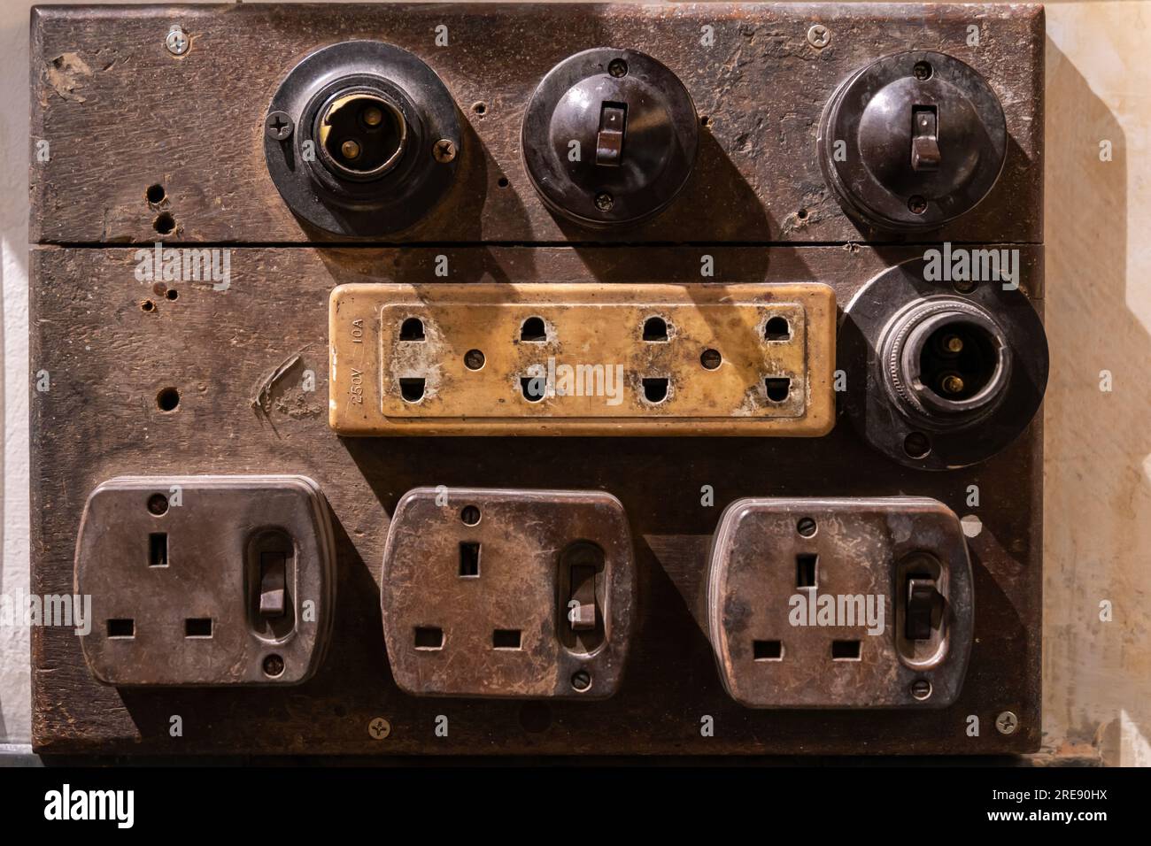 Vintage switch hi-res stock photography and images - Alamy