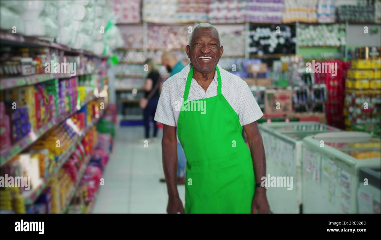 One black manager grocery store hi-res stock photography and images - Alamy