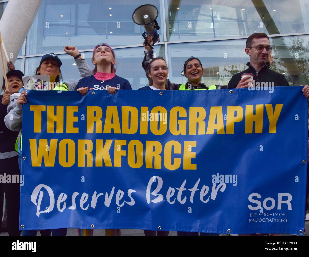 University college hospital radiographers hi-res stock photography and ...