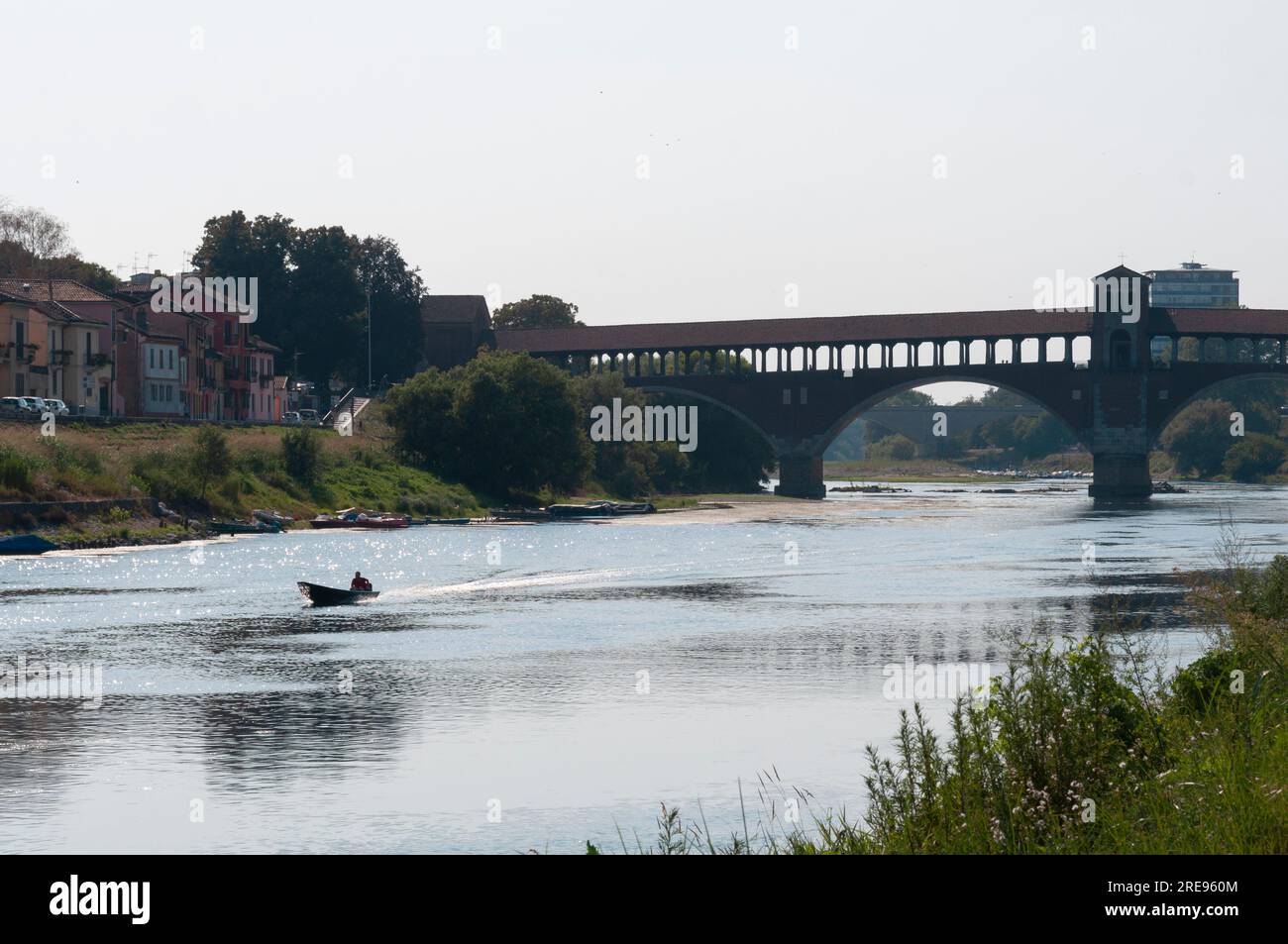 Ponte coperto pavia hi-res stock photography and images - Alamy