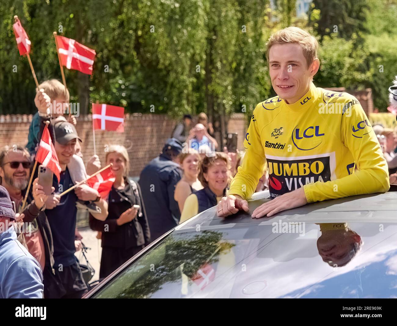 Celebrating tour de france winner 2023 Jonas Vingegaard in Copenhagen ...