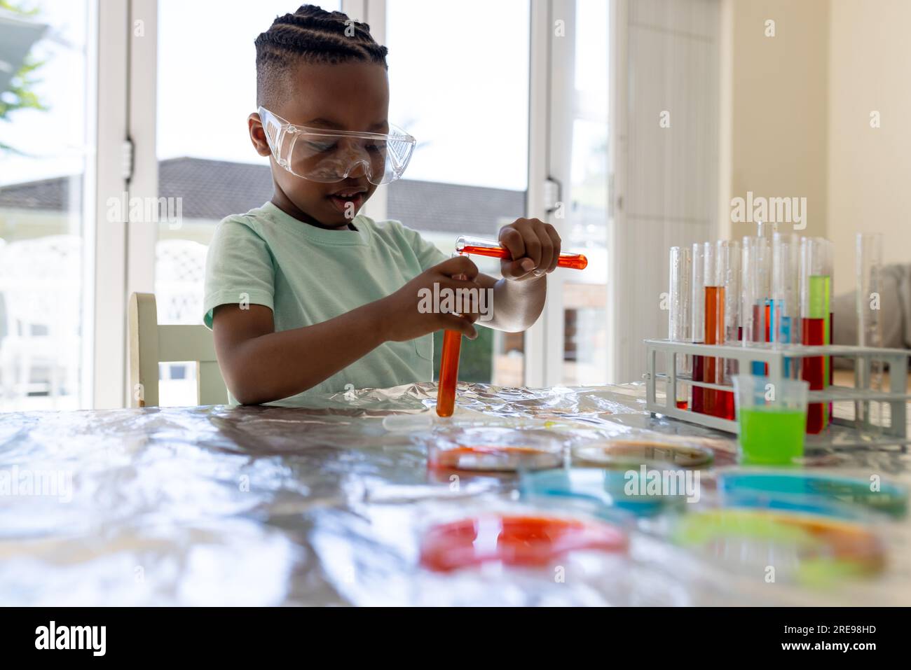 African american student science lab hi-res stock photography and ...