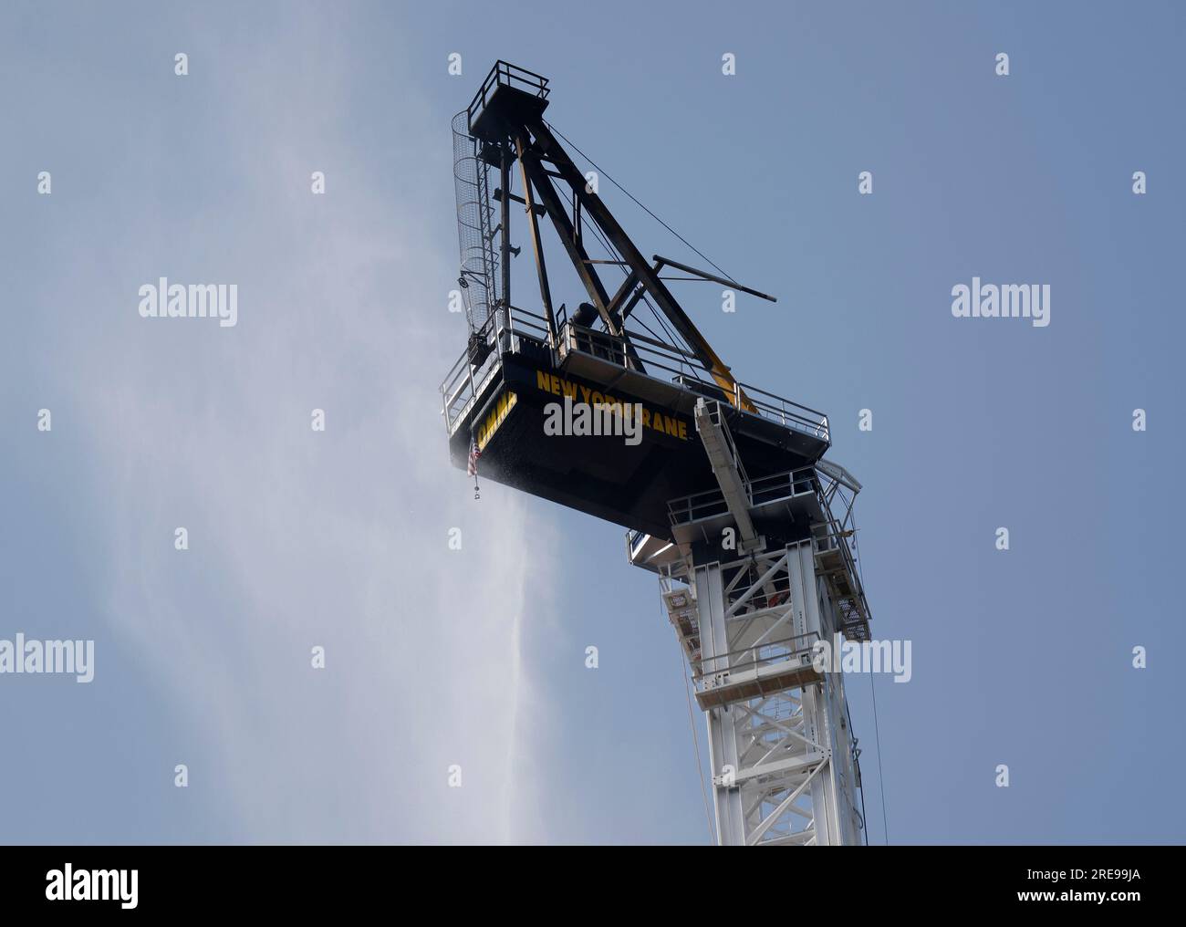 Large crane collapses on hi-res stock photography and images - Alamy