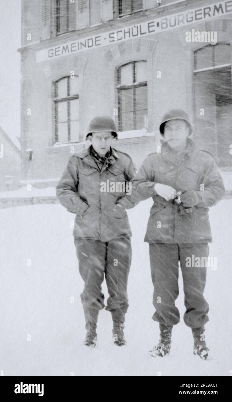 American soldiers 1945 germany hi-res stock photography and images - Alamy