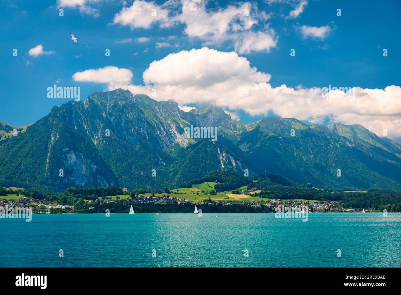 Lake Brienz with beautiful mountains in the background, Berne Canton ...