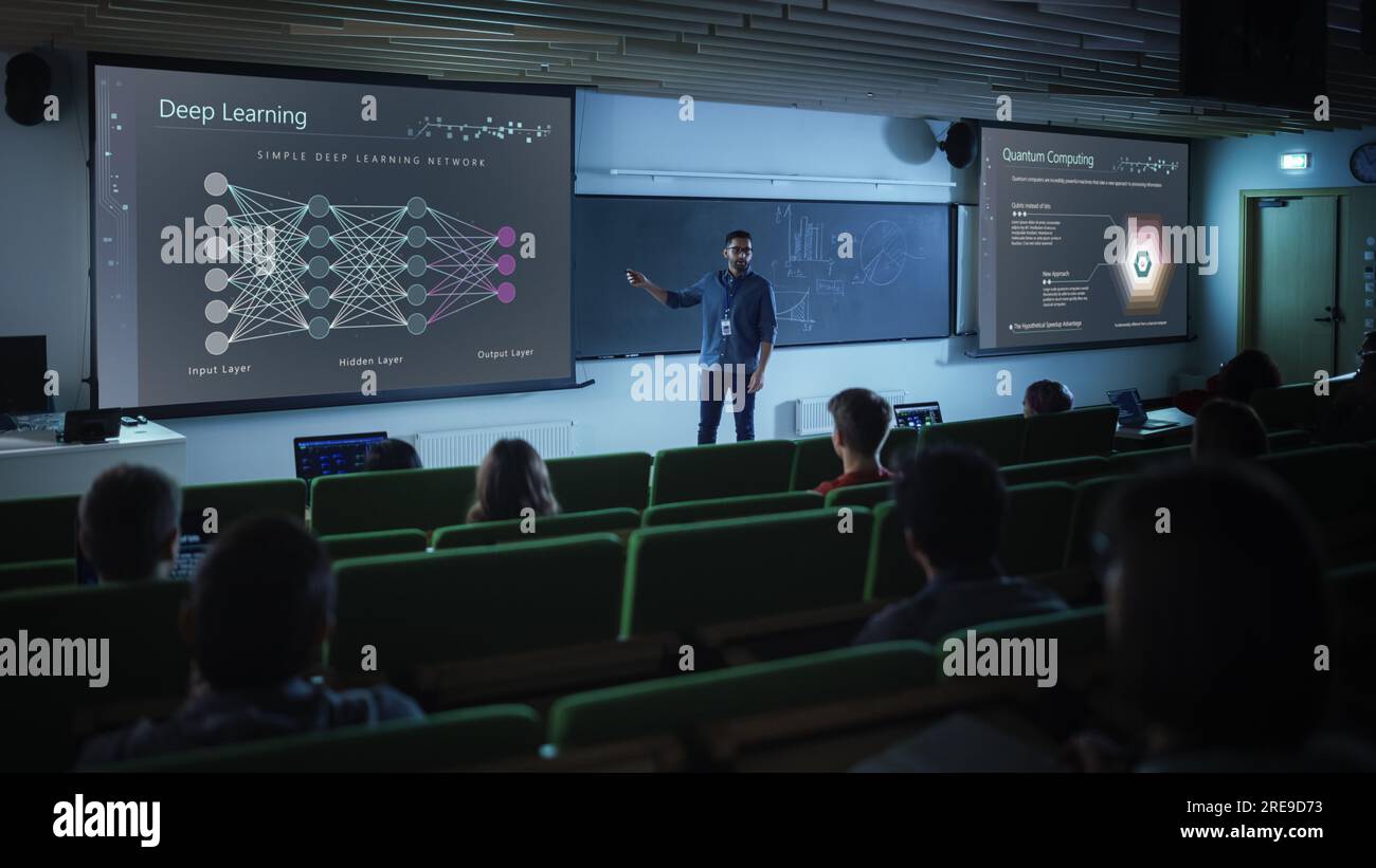 Professor giving lecture hi-res stock photography and images - Alamy