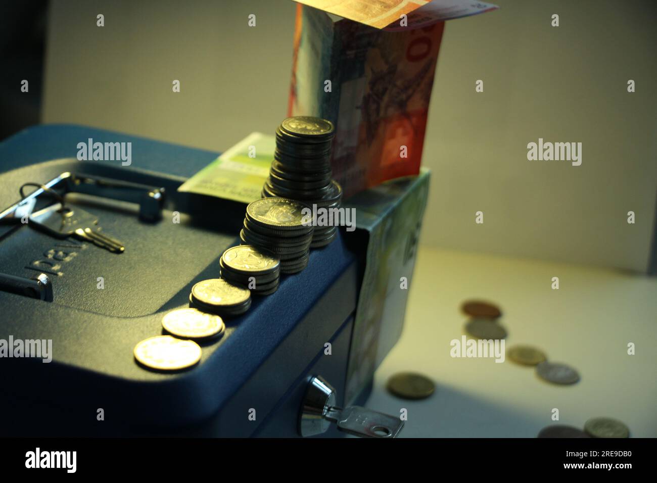 Monaie Money inflation euro dollar franc Stock Photo - Alamy