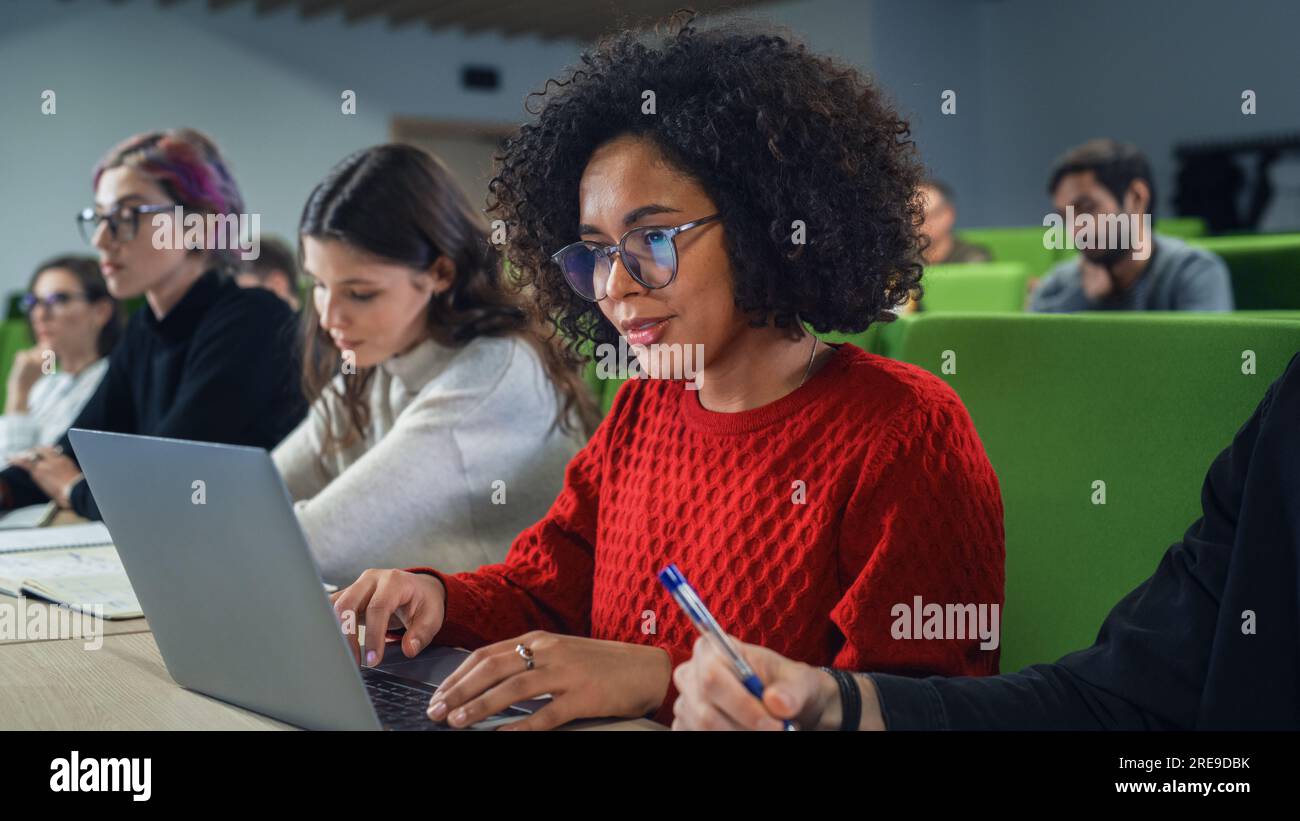 Multi ethnic student class room hi-res stock photography and images - Alamy