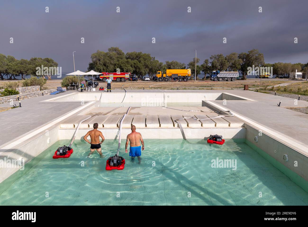 Floating tank fires hi-res stock photography and images - Alamy
