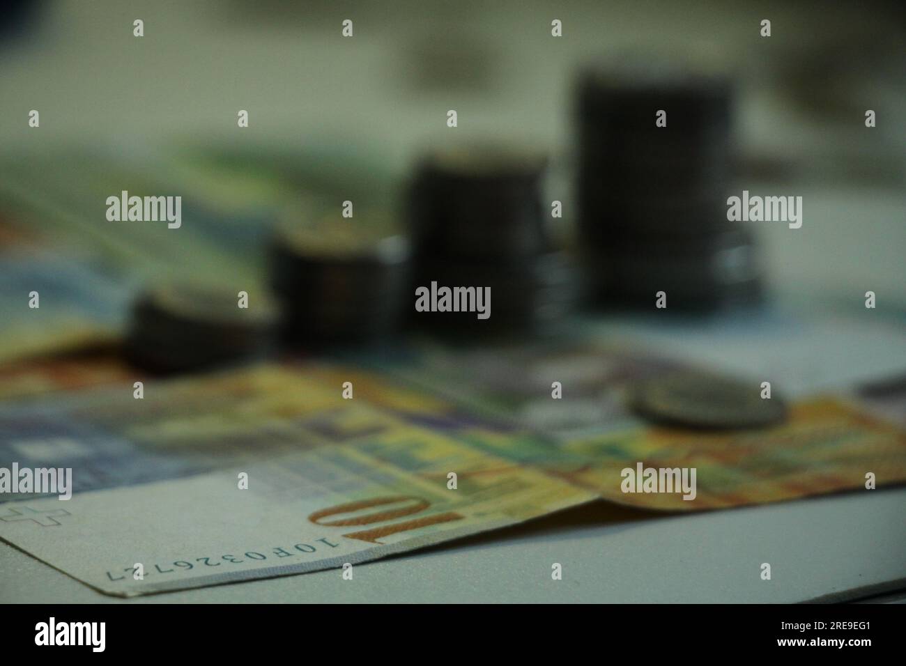 Monaie Money inflation euro dollar franc Stock Photo - Alamy