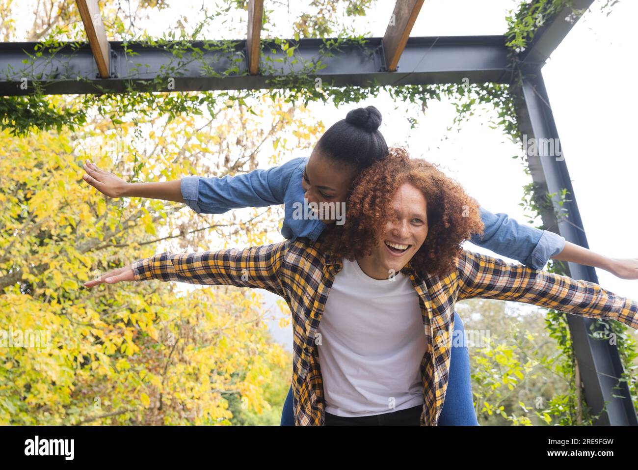 Diverse people having fun hi-res stock photography and images - Alamy