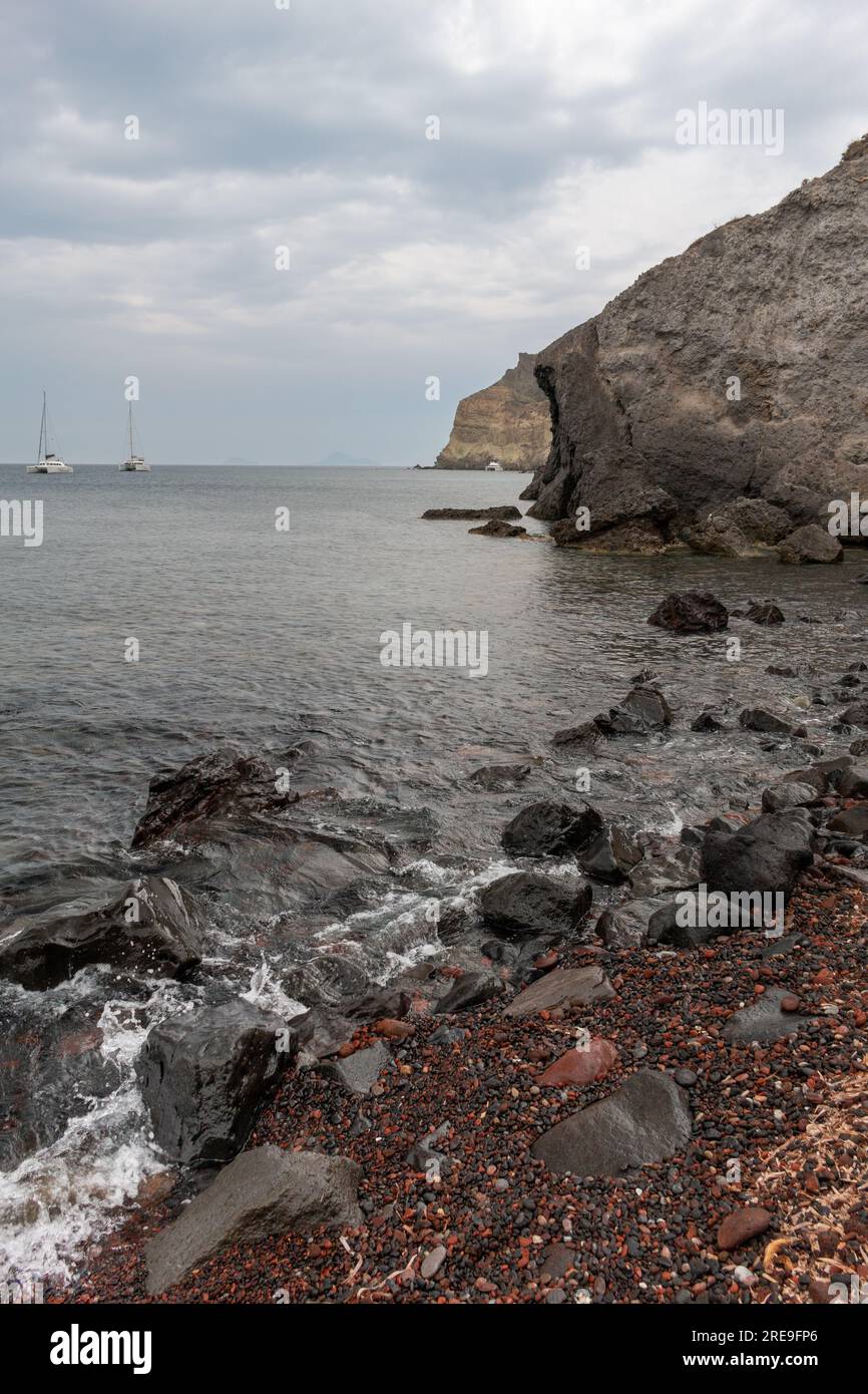 Volcanic landscape of red beach hi-res stock photography and images - Alamy