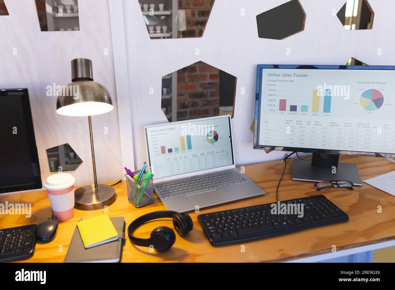 Casual office computer hi-res stock photography and images - Alamy