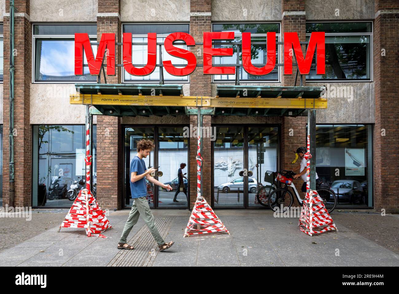 stepped canopy at the entrance to the Museum of Applied Arts (MAKK ...
