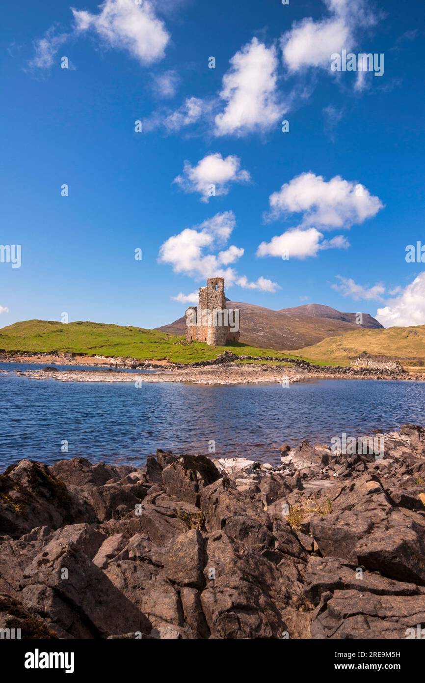 Ardvreck Castle, Loch Assynt, Highland Region, Scotland, UK Stock Photo ...