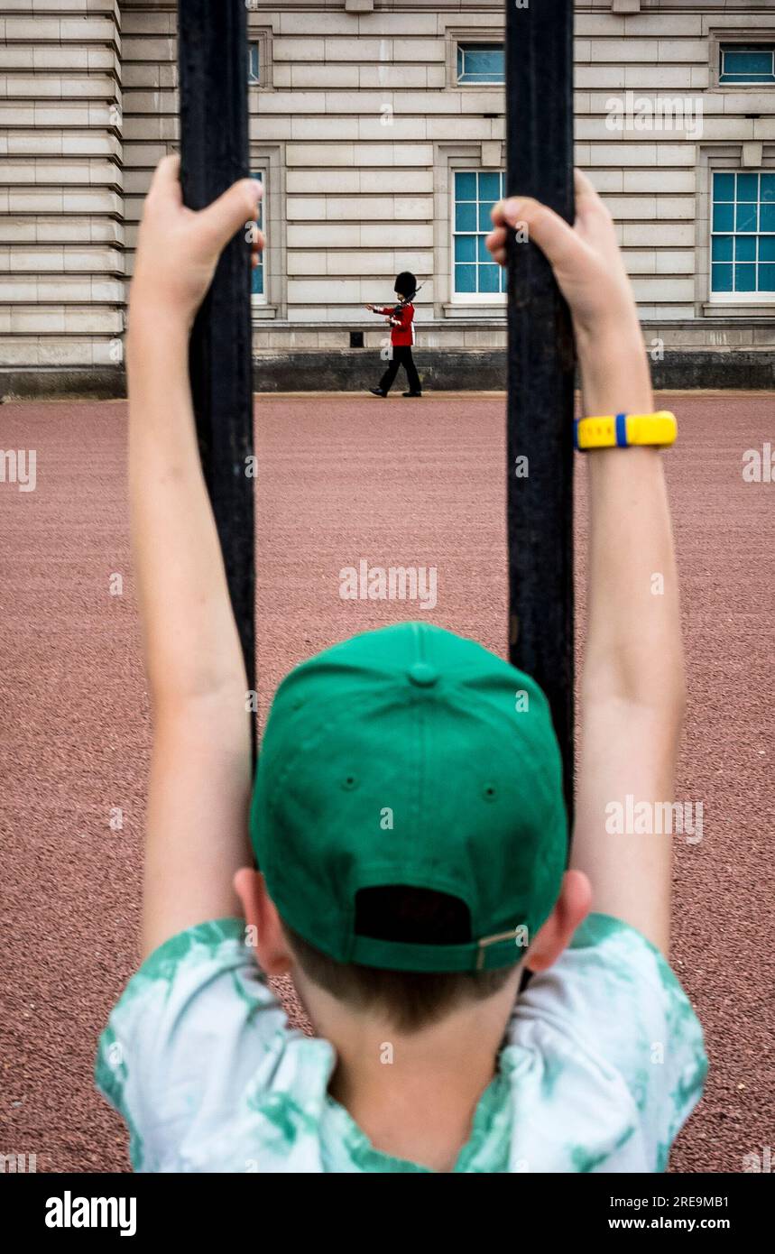 Kings guards hi-res stock photography and images - Alamy