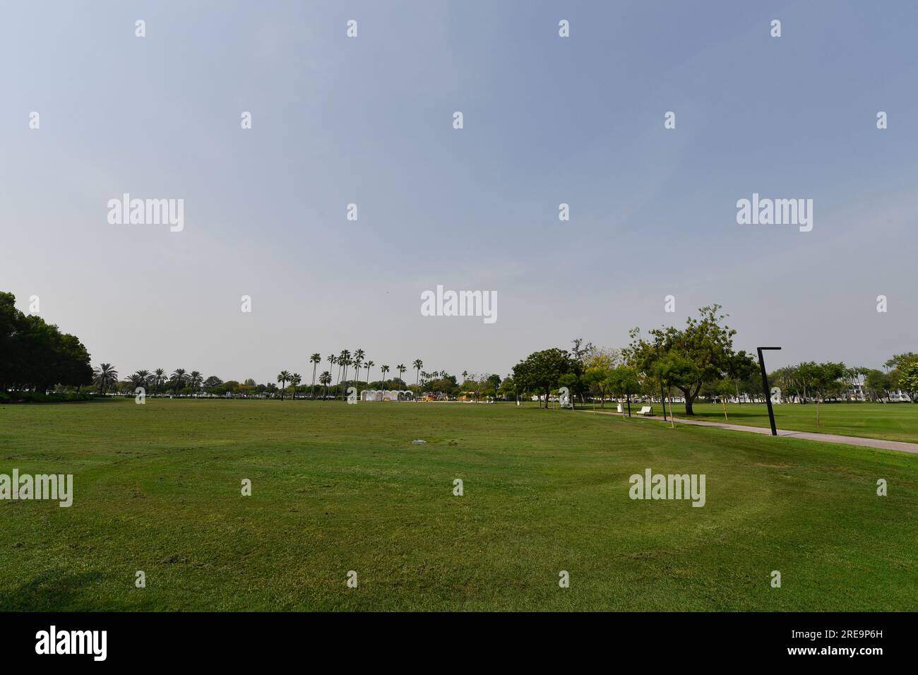 Safa Park area of Dubai near to the canal Stock Photo - Alamy