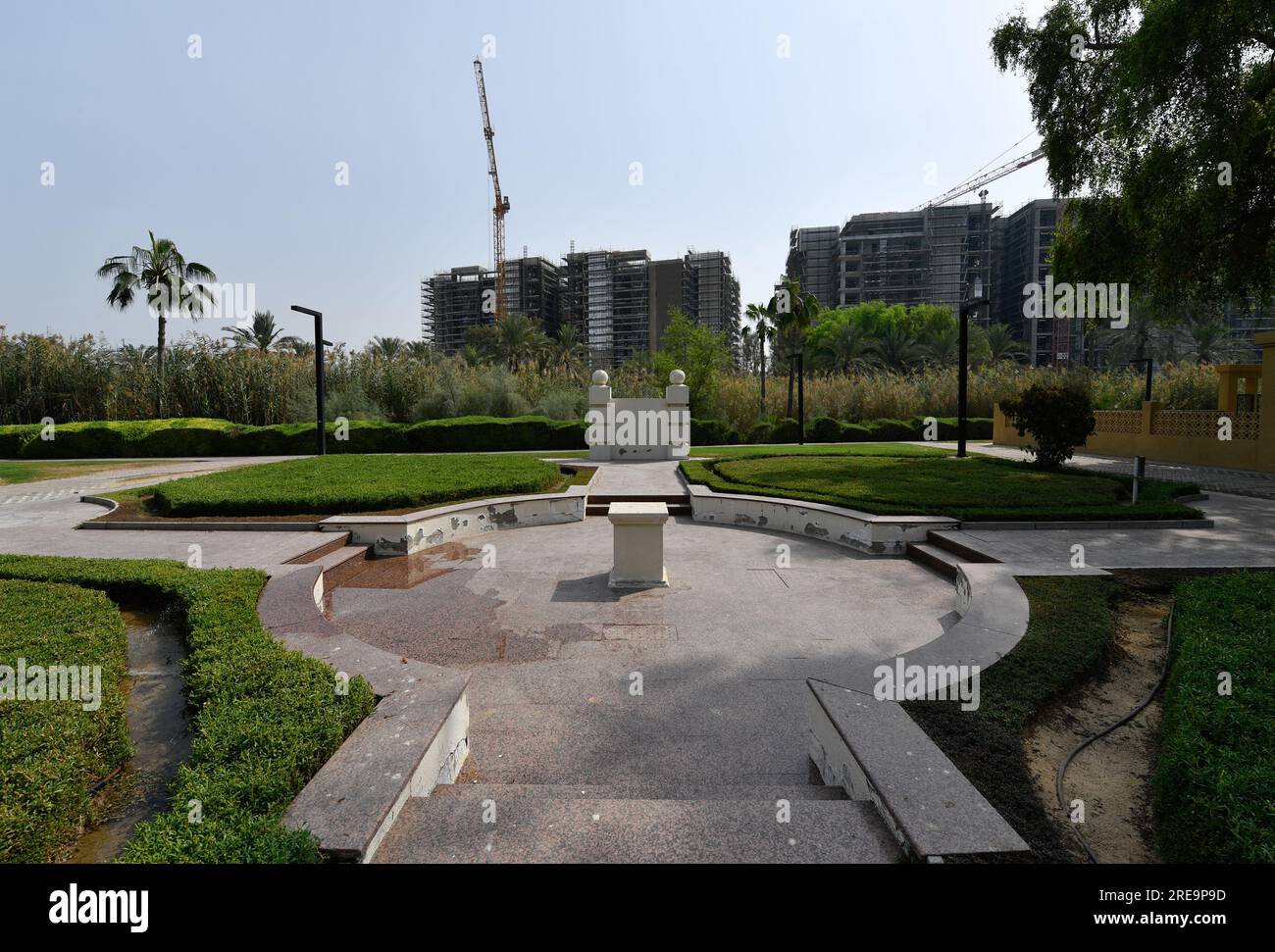 Dubai canal nature hi-res stock photography and images - Alamy