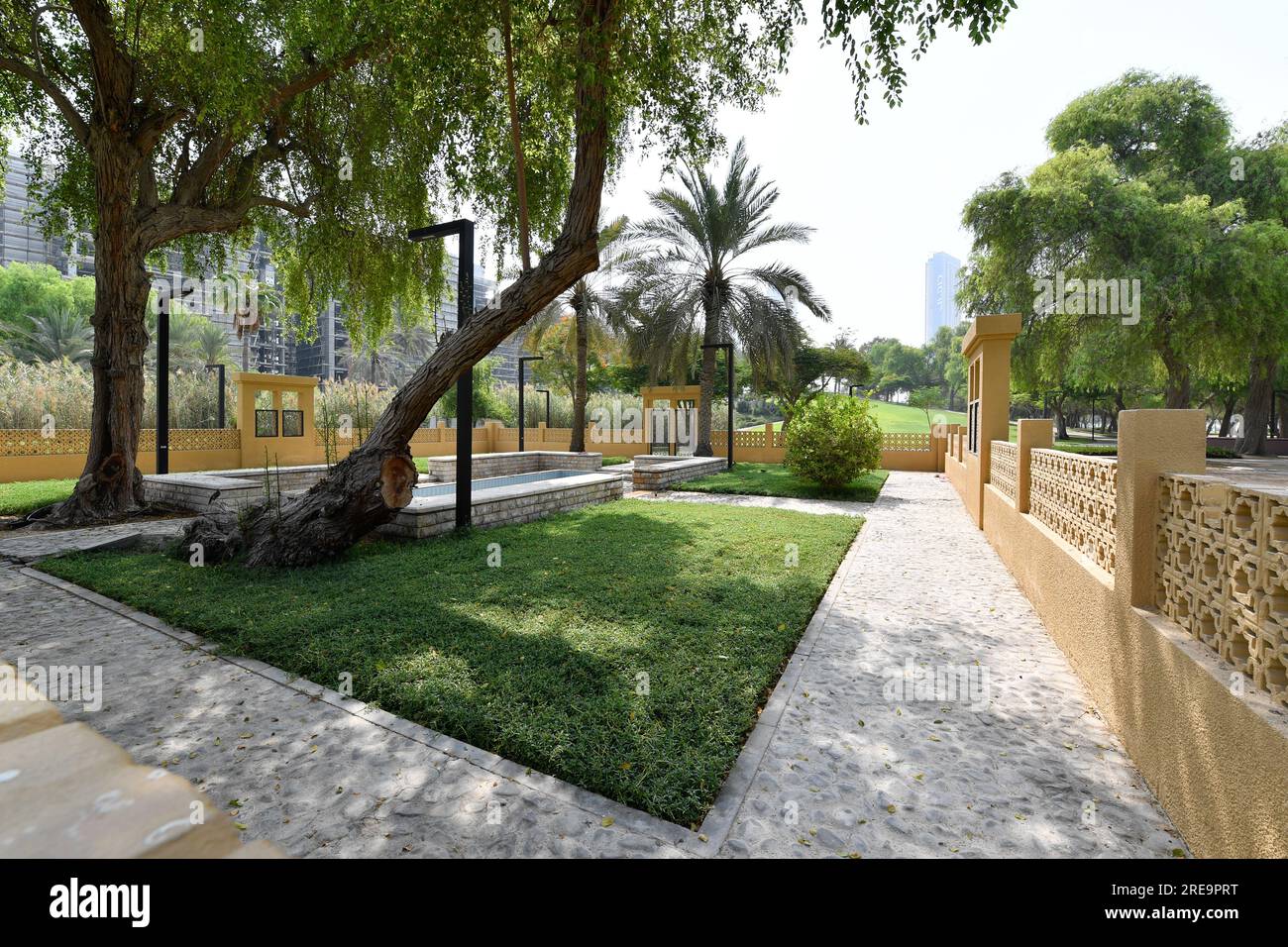 Safa bridge hi-res stock photography and images - Alamy