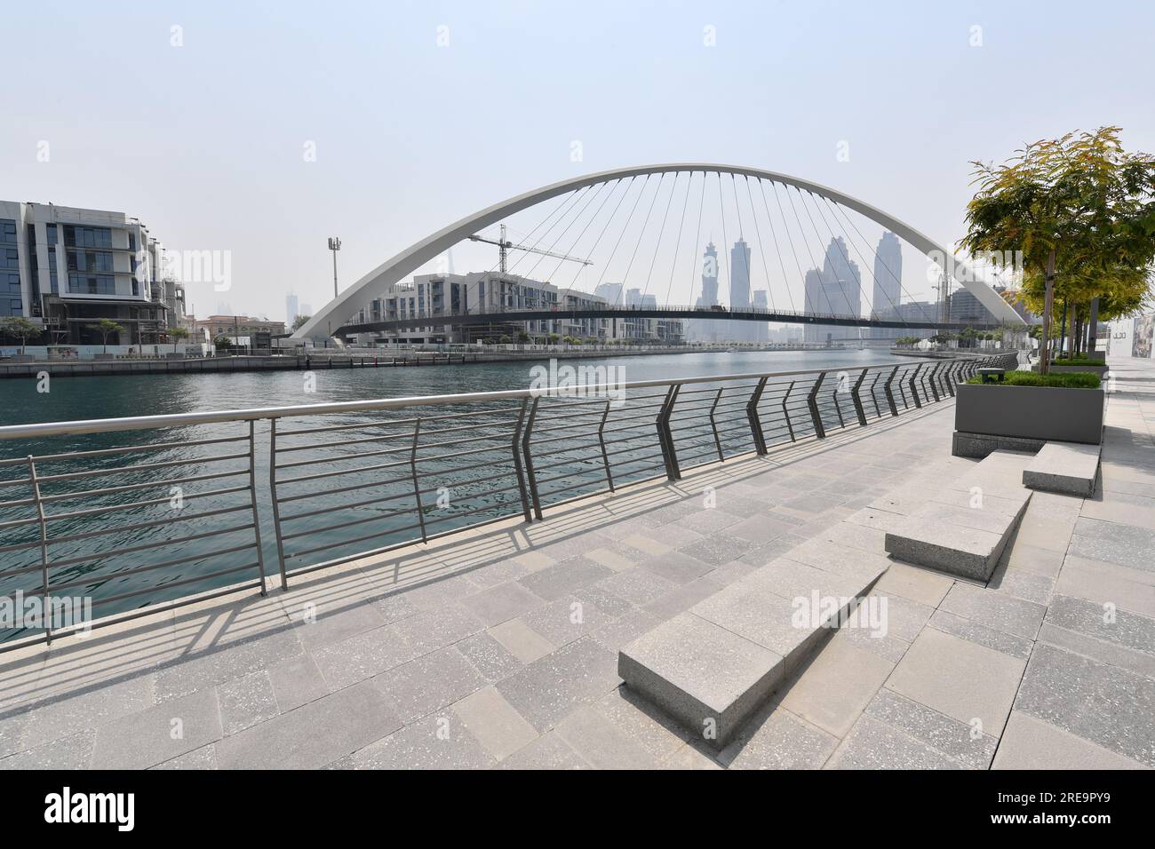 Safa bridge hi-res stock photography and images - Alamy