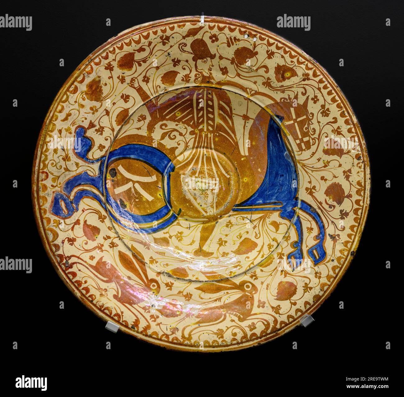 Lusterware hi-res stock photography and images - Alamy