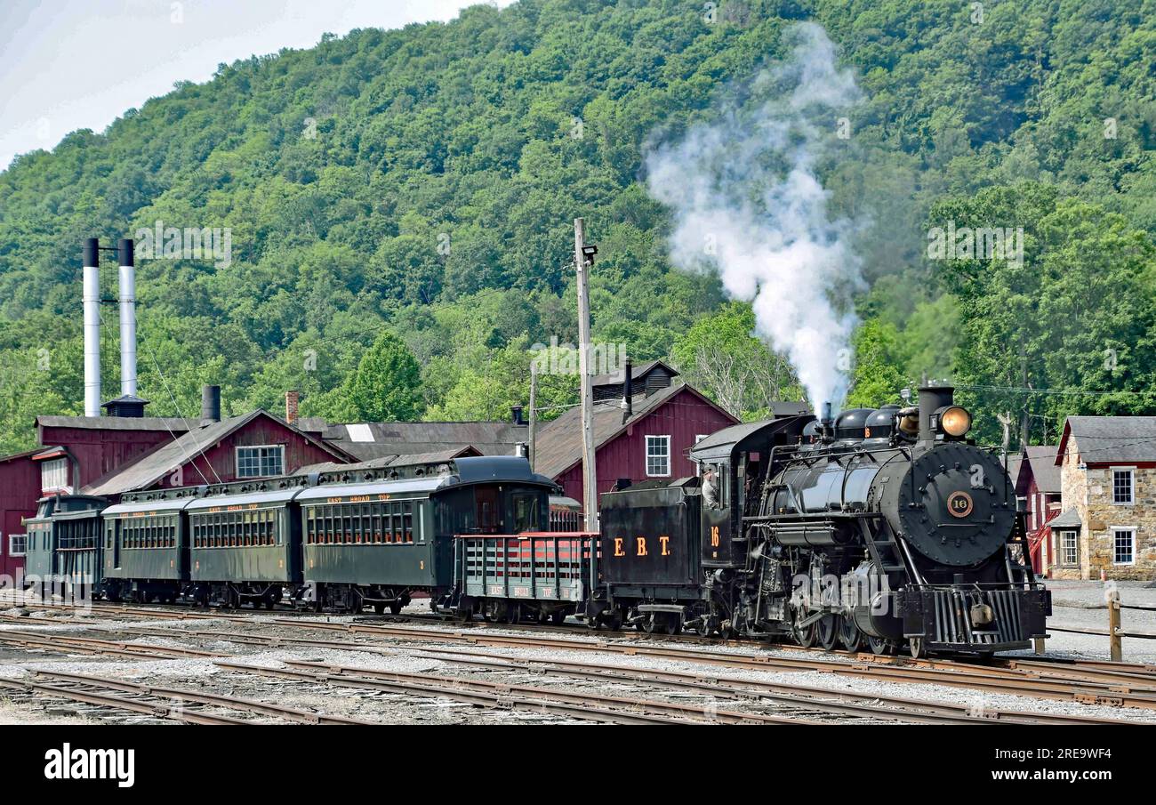 Shortline train hi-res stock photography and images - Alamy