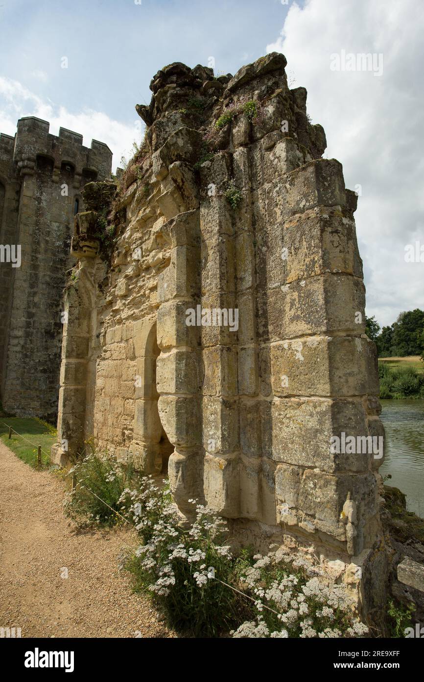 Eroded castle hi-res stock photography and images - Alamy