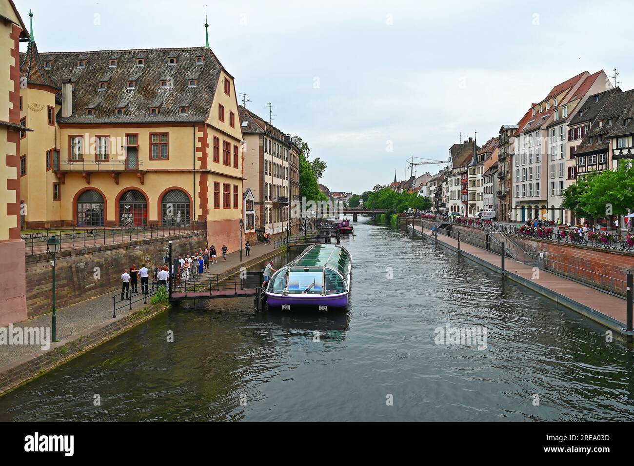 The architecture of various buildings and cathedrals along the river ...