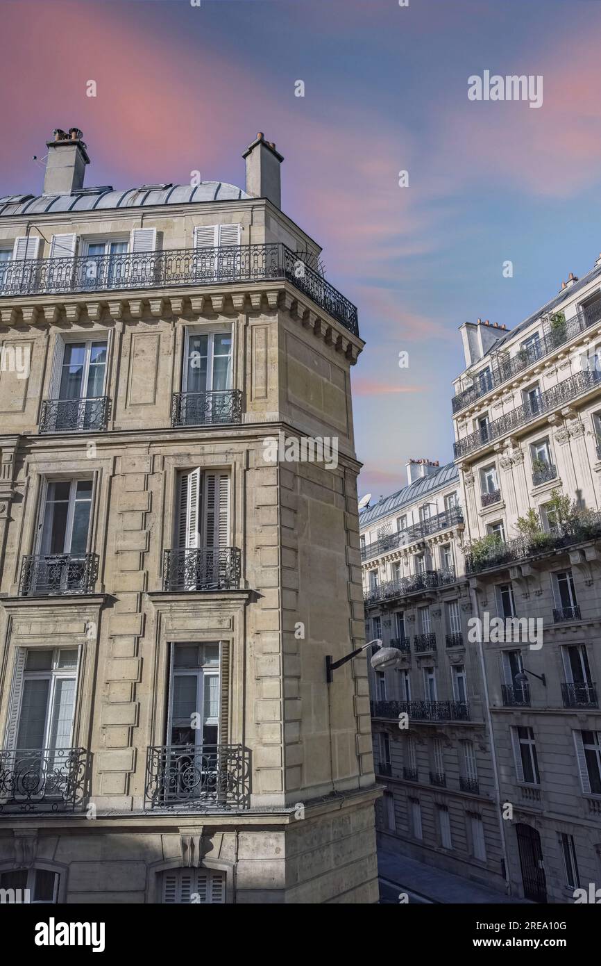 Paris, beautiful building rue du Rocher, in the 8e arrondissement, a ...