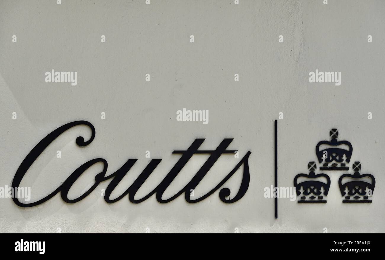 Coutts bank strand hi-res stock photography and images - Alamy