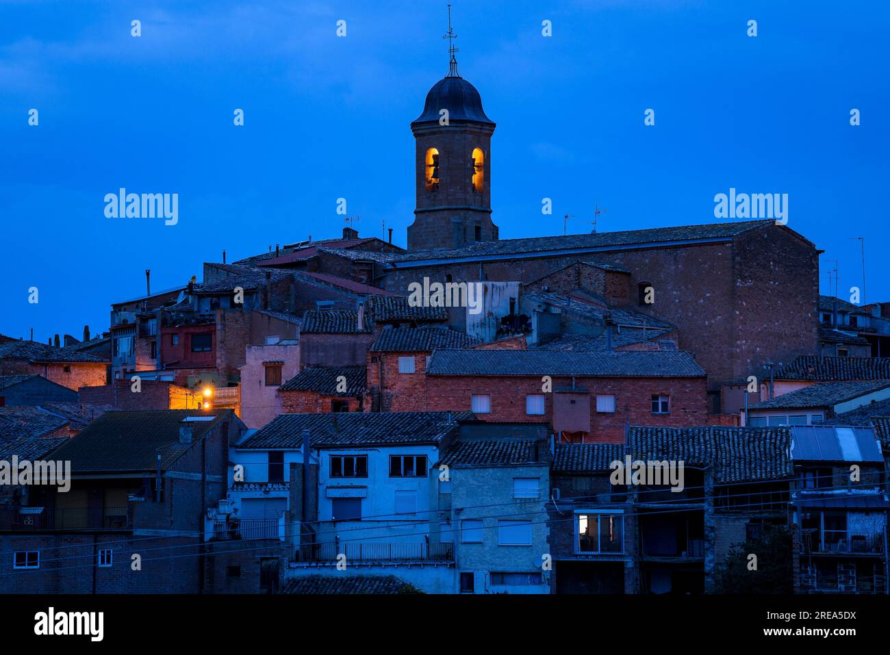 Sol y cielo azul hi-res stock photography and images - Alamy