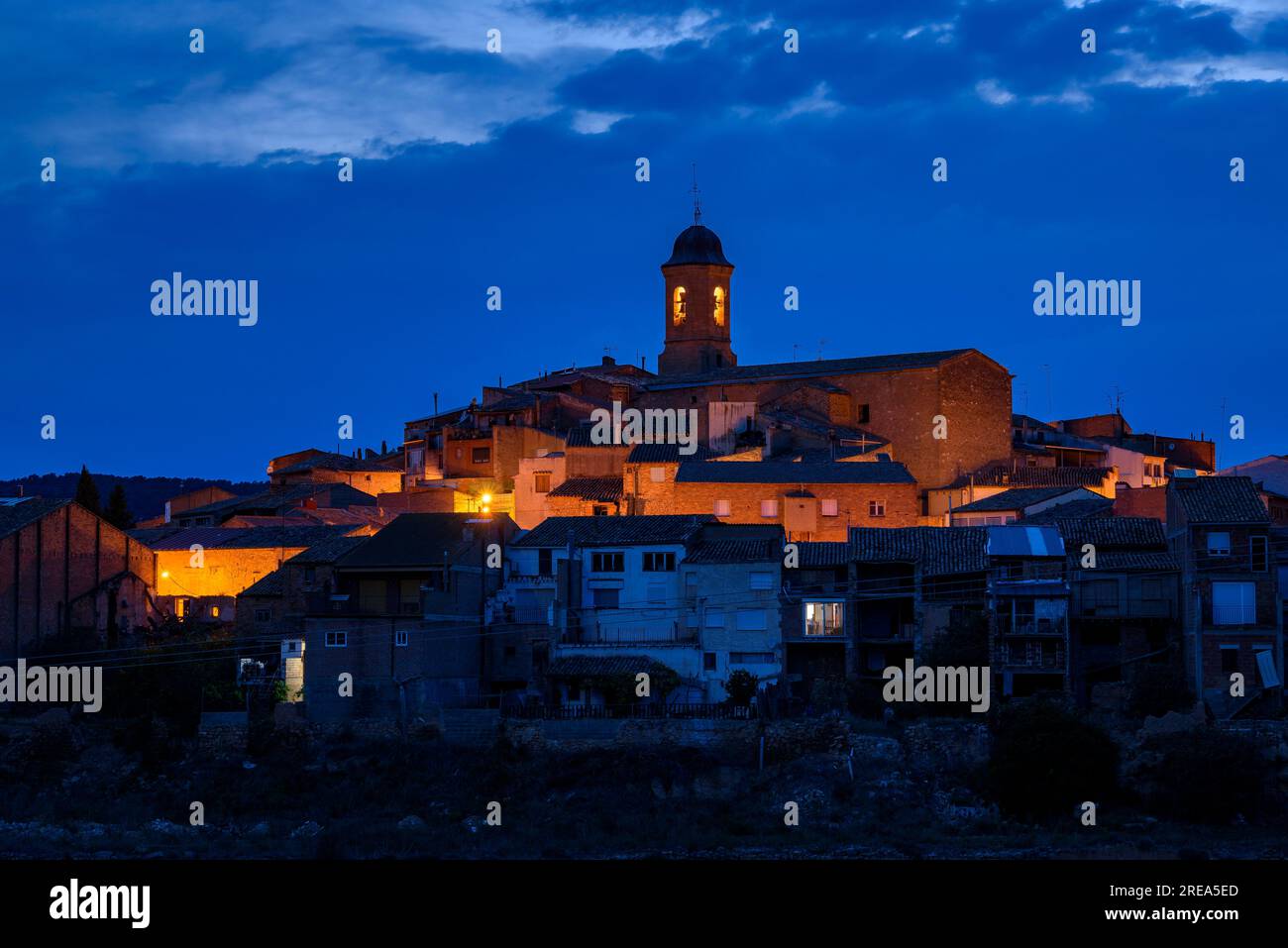 Sol y cielo azul hi-res stock photography and images - Alamy