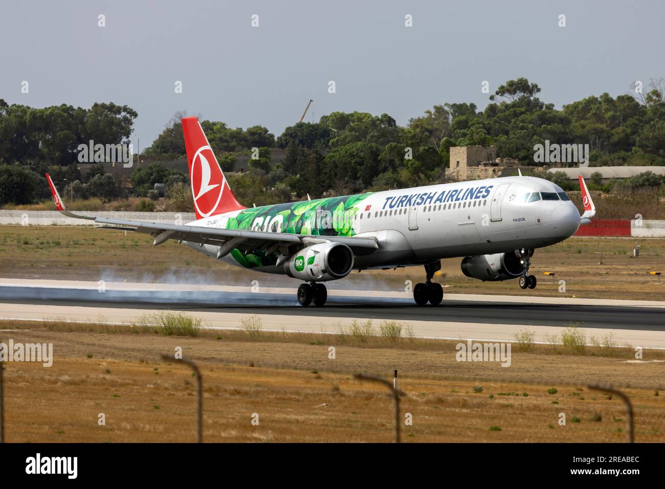 Turkish Airlines Airbus A321-231 (Reg.: TC-JSU) in the special Bio Fuel ...