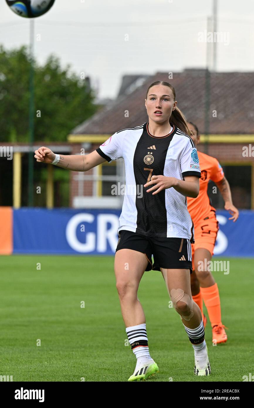 Sophie nachtigall hi-res stock photography and images - Alamy