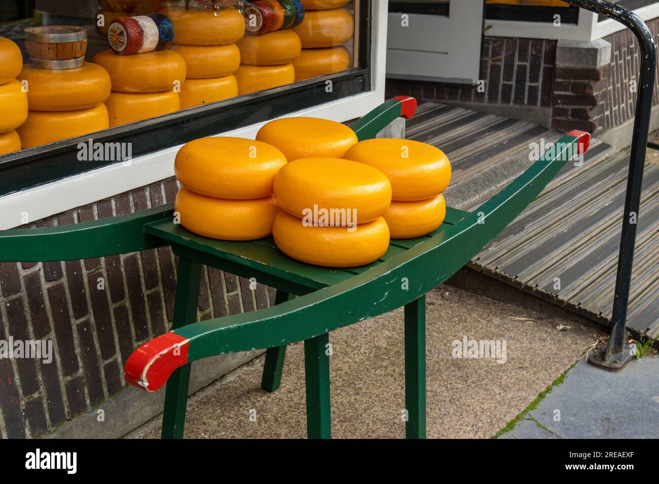 Edam amsterdam hi-res stock photography and images - Alamy