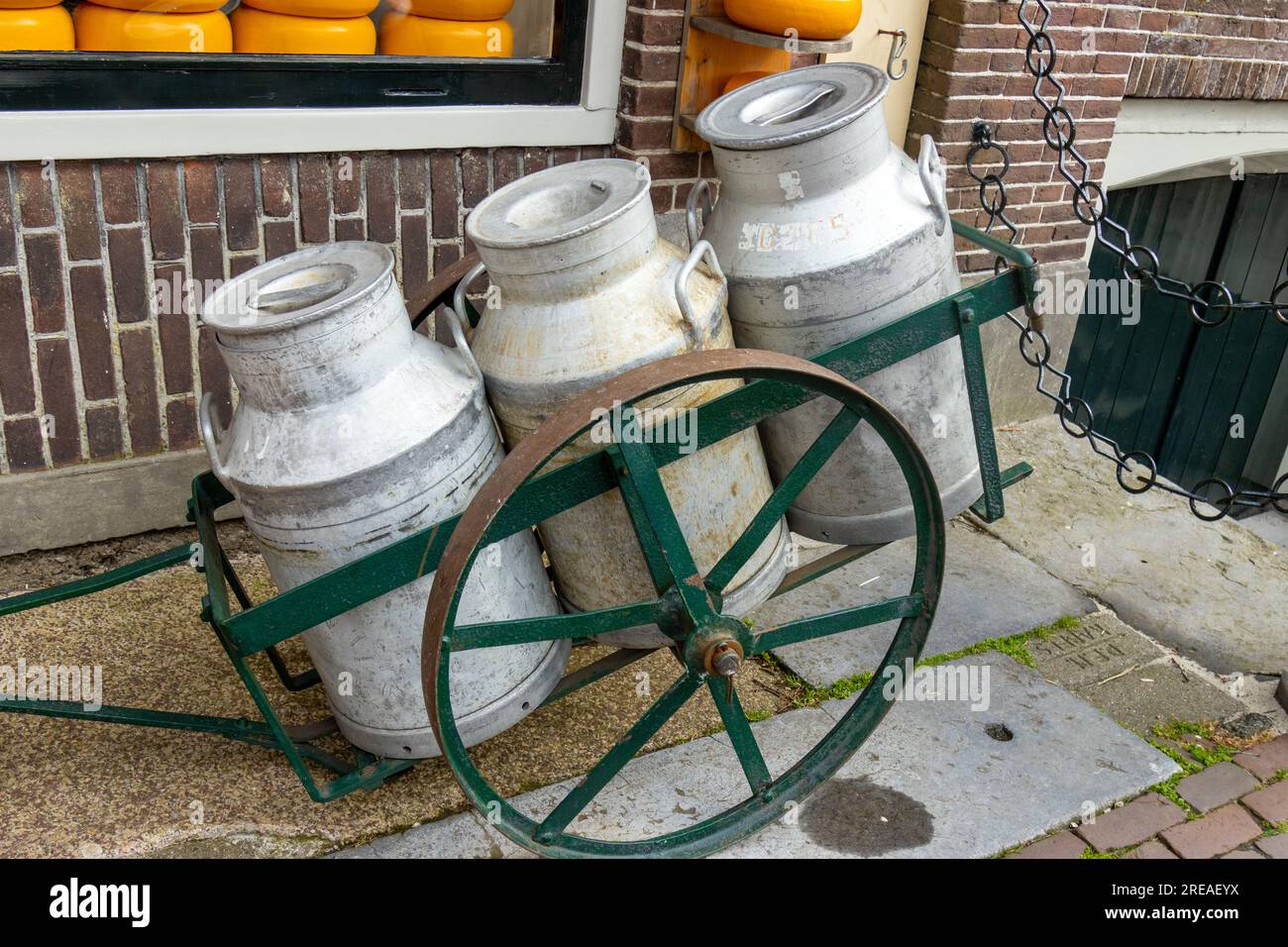 Milk cart hi-res stock photography and images - Alamy