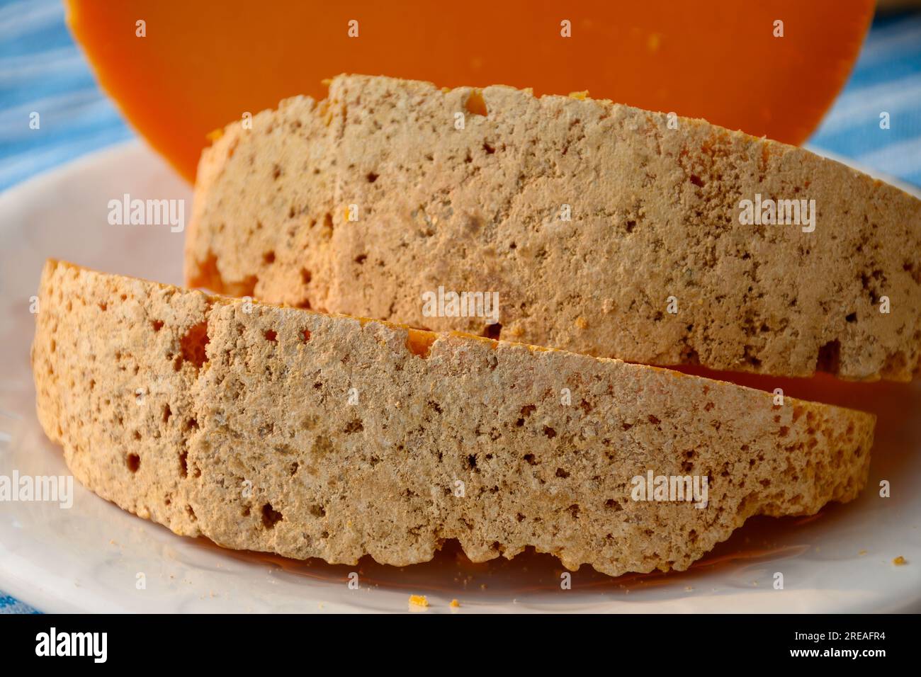 Vieux edam hi-res stock photography and images - Alamy