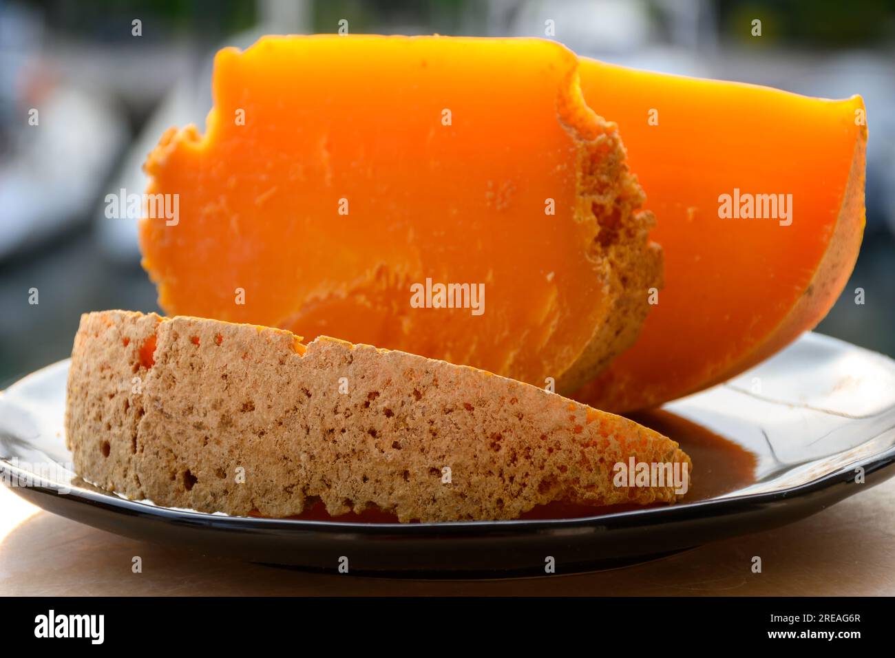 Vieux edam hi-res stock photography and images - Alamy