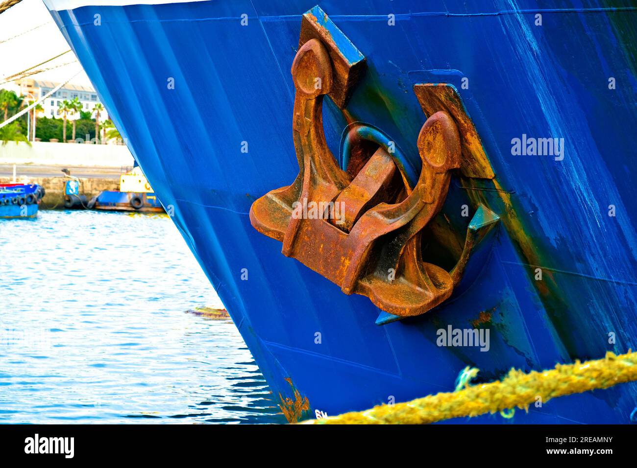 Big rusty anchor on a commercial ship Stock Photo - Alamy