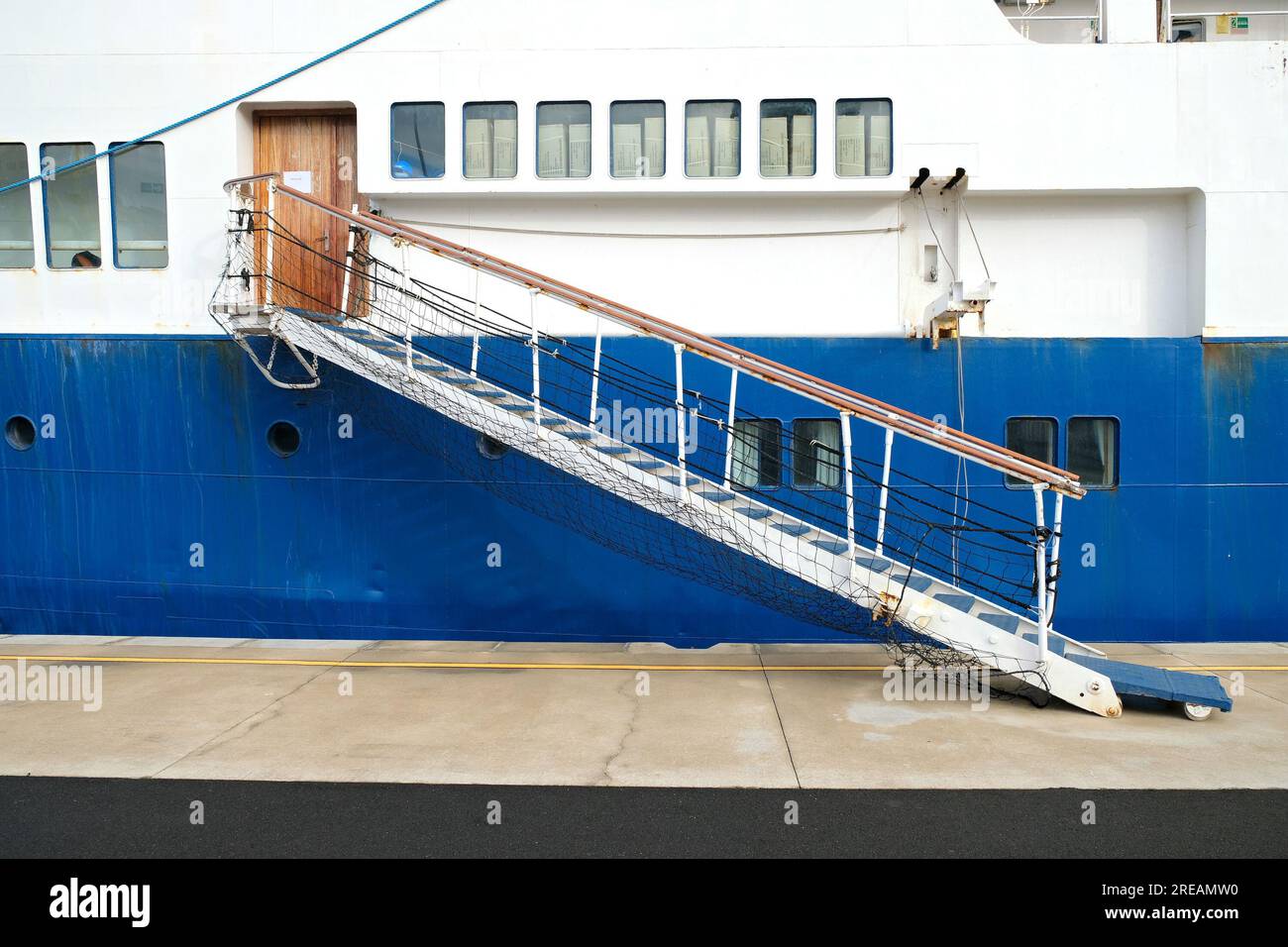 Cruise ship gangway entrance hi-res stock photography and images - Alamy