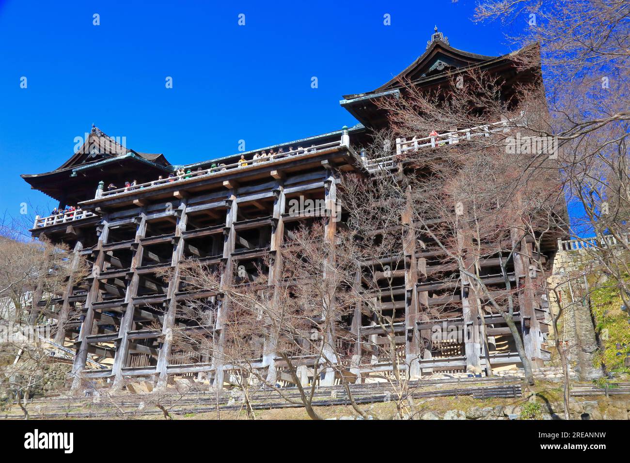 Kyoto kiyomizu winter hi-res stock photography and images - Alamy