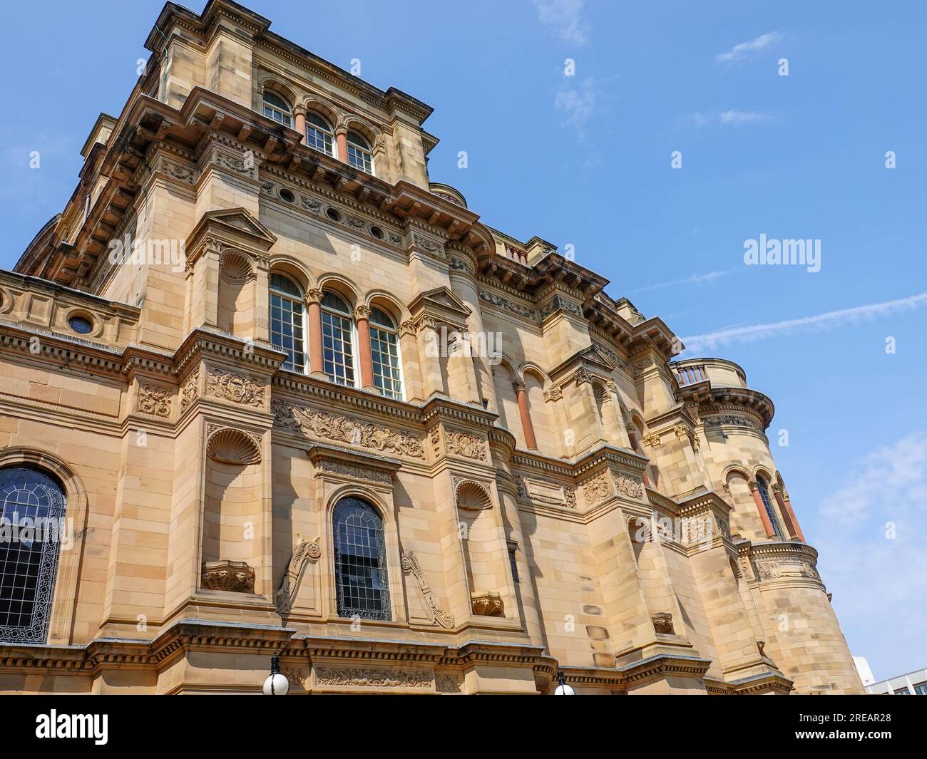 Facade of McEwan Hall, home of The University of Edinburgh graduation ...